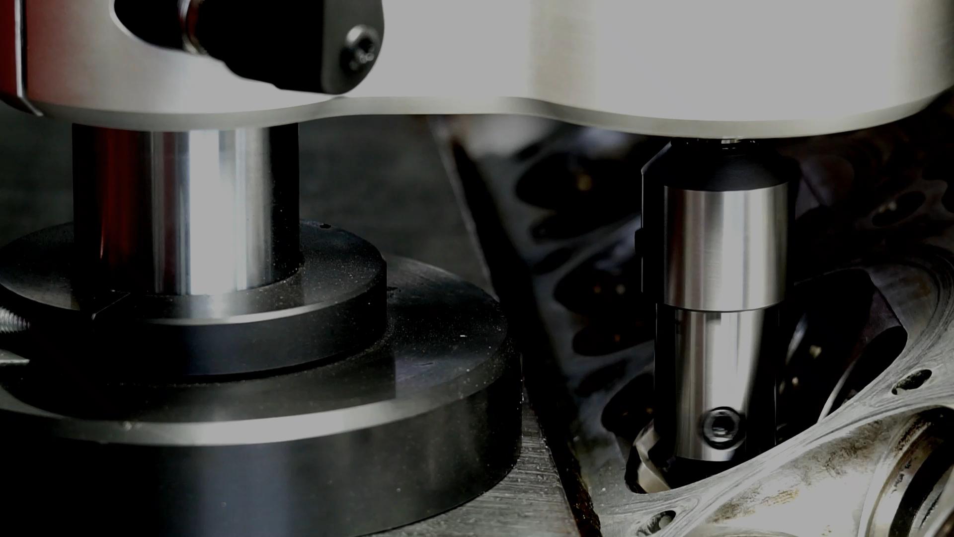 DiNx | 内燃機関加工